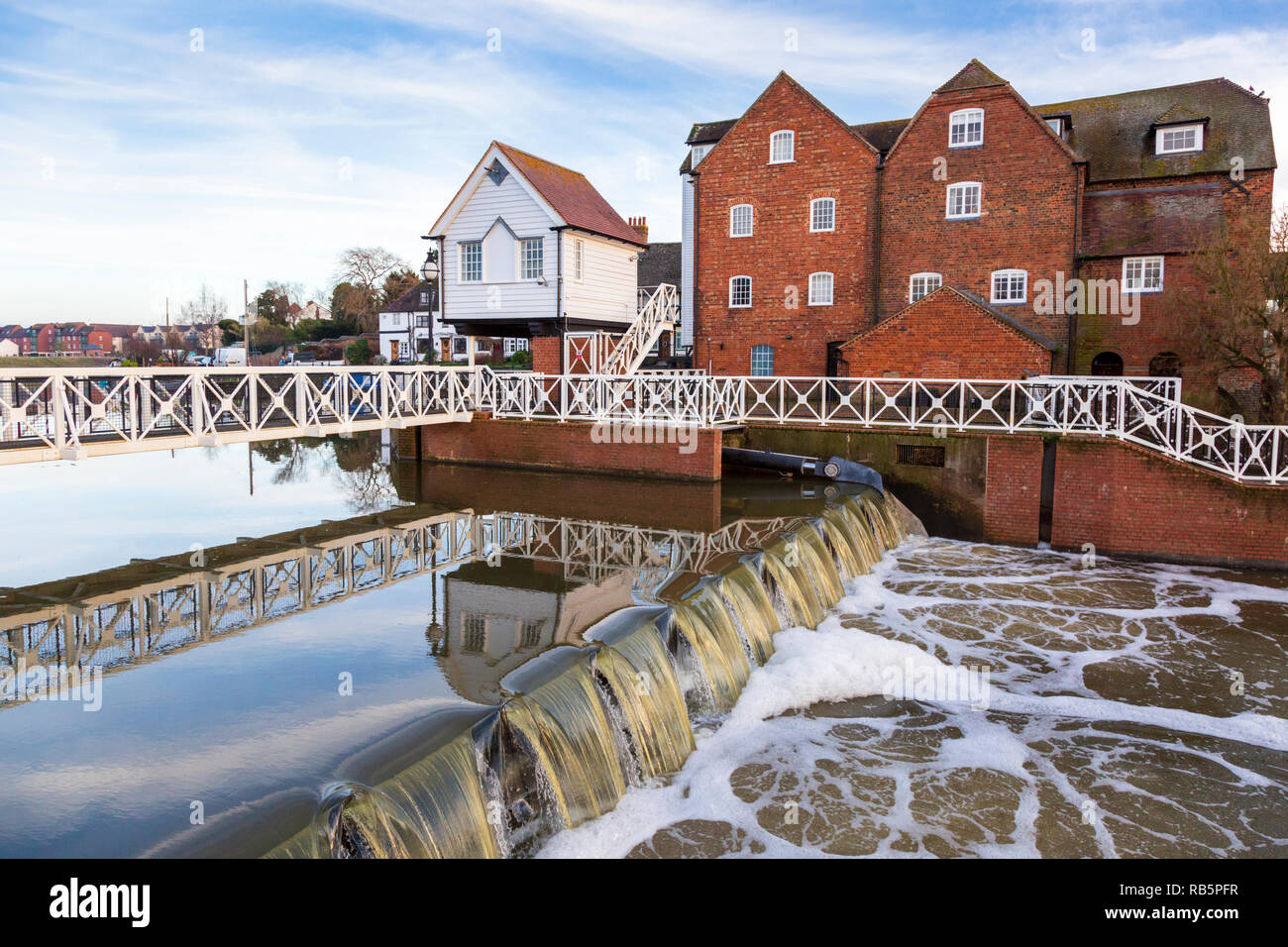 Abbey mill tewkesbury weir hi-res stock photography and images - Alamy