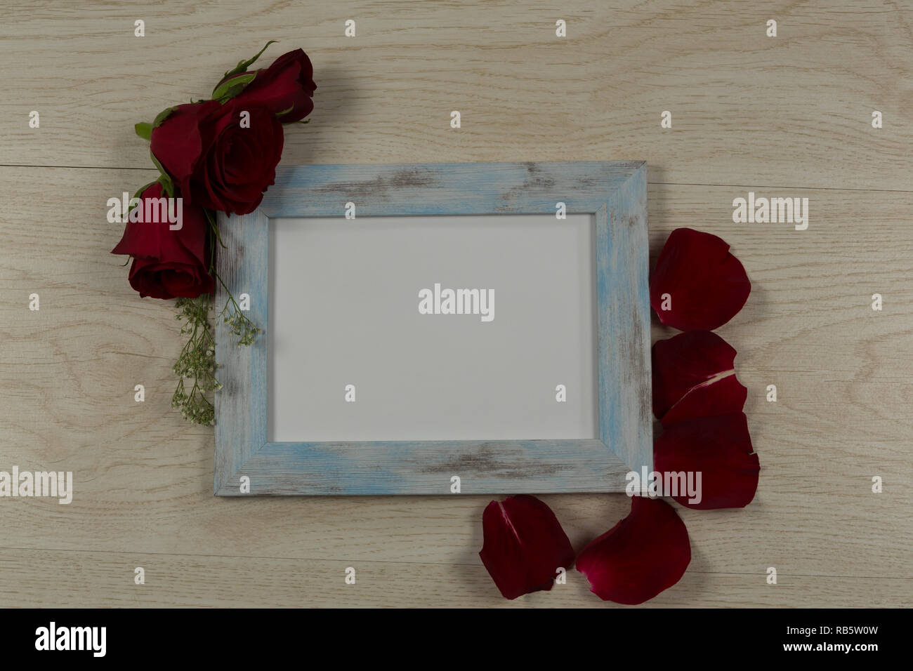 Empty photo frame hi-res stock photography and images - Alamy