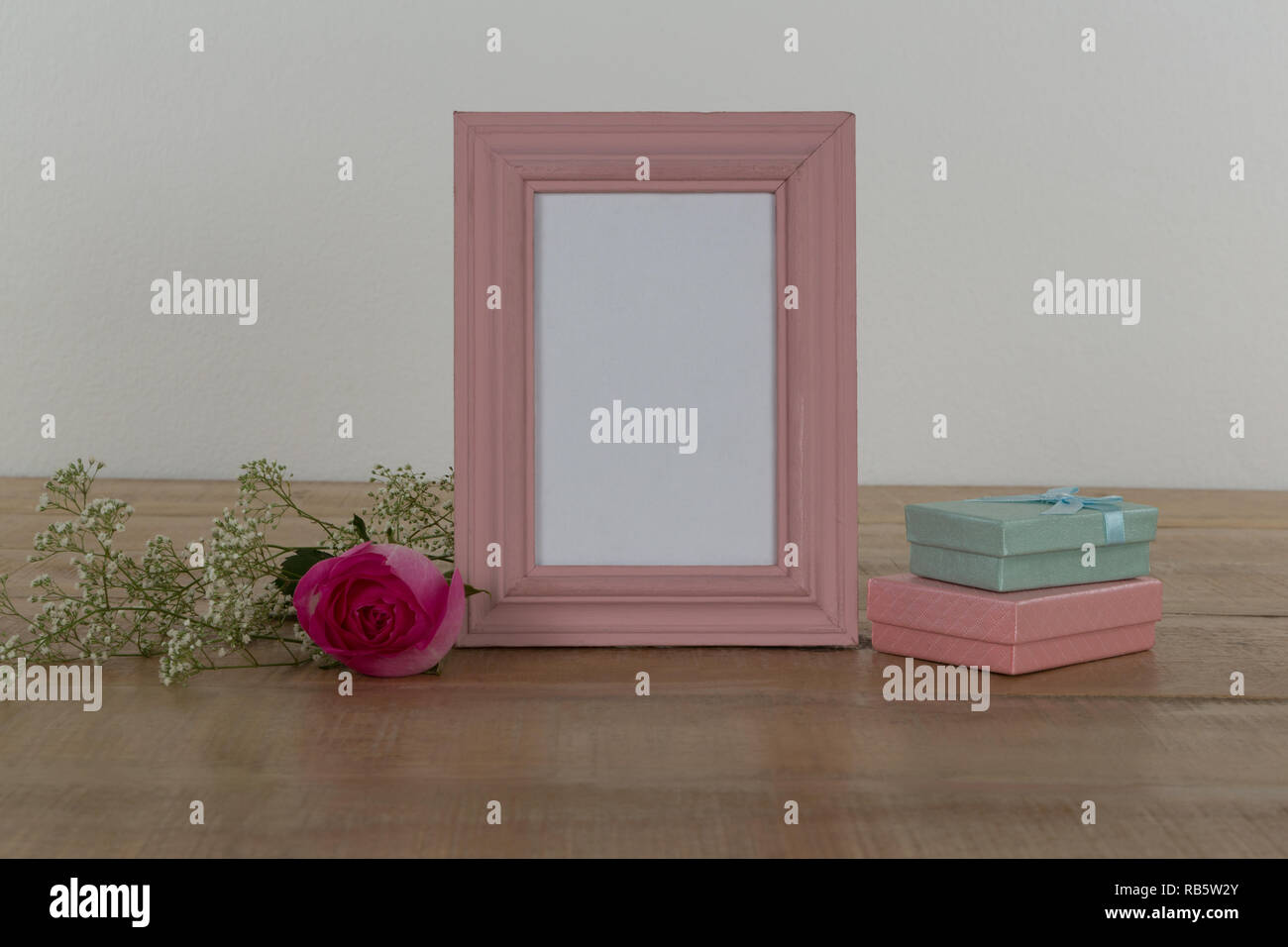 Empty wooden boxes hi-res stock photography and images - Alamy