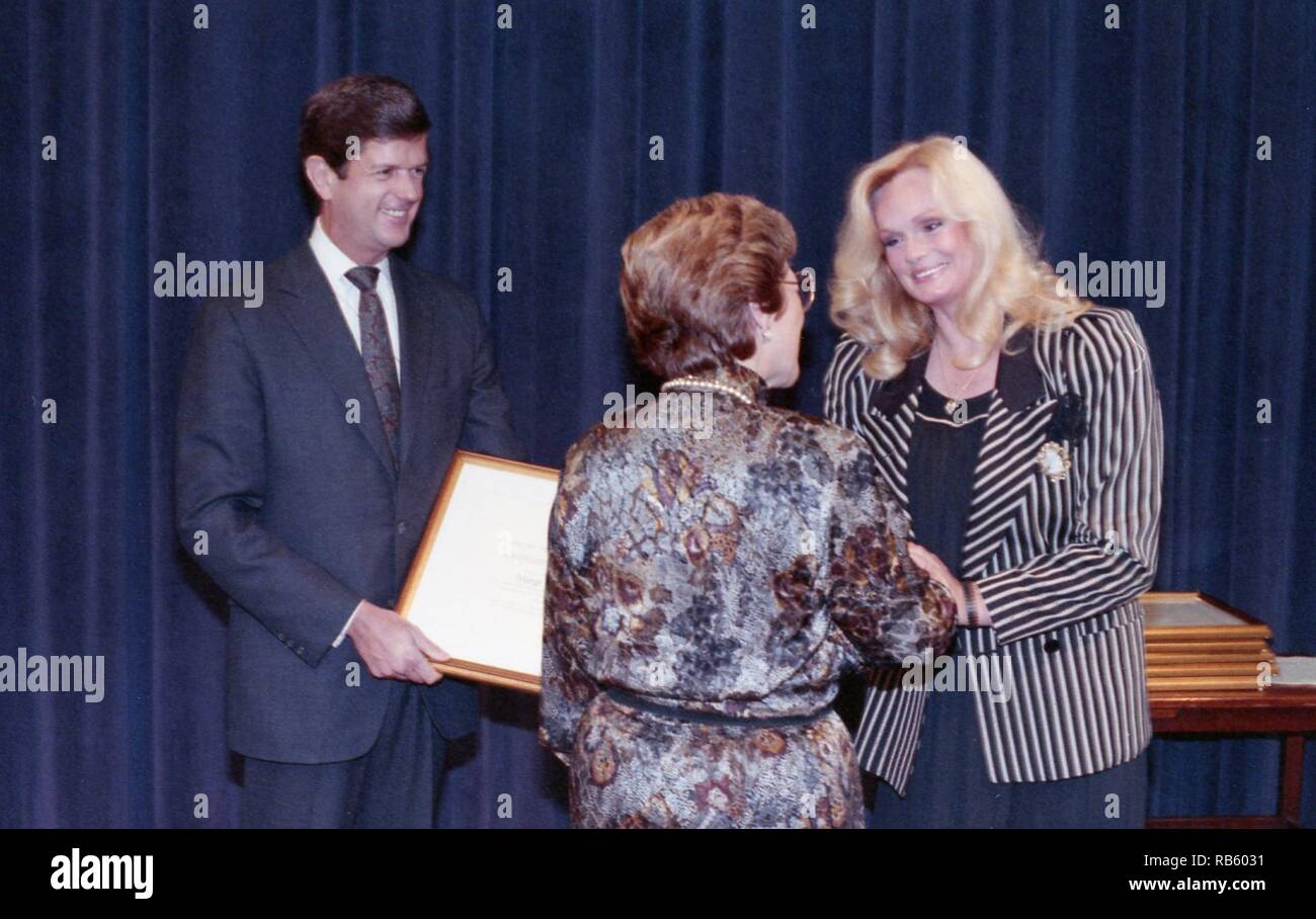 End World Hunger - Giving awards and recognition Stock Photo - Alamy