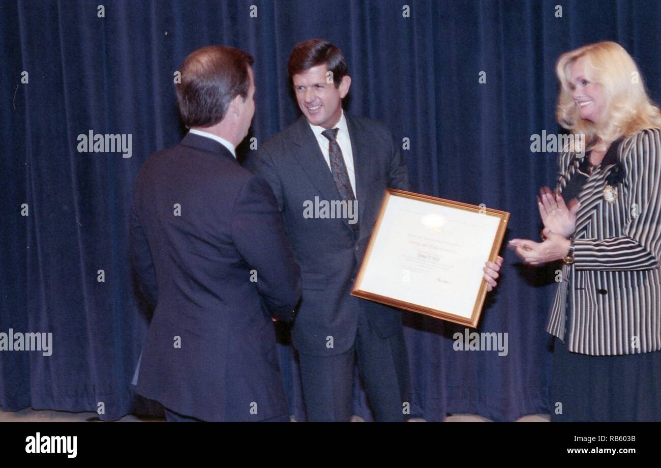 End World Hunger - Giving awards and recognition Stock Photo - Alamy