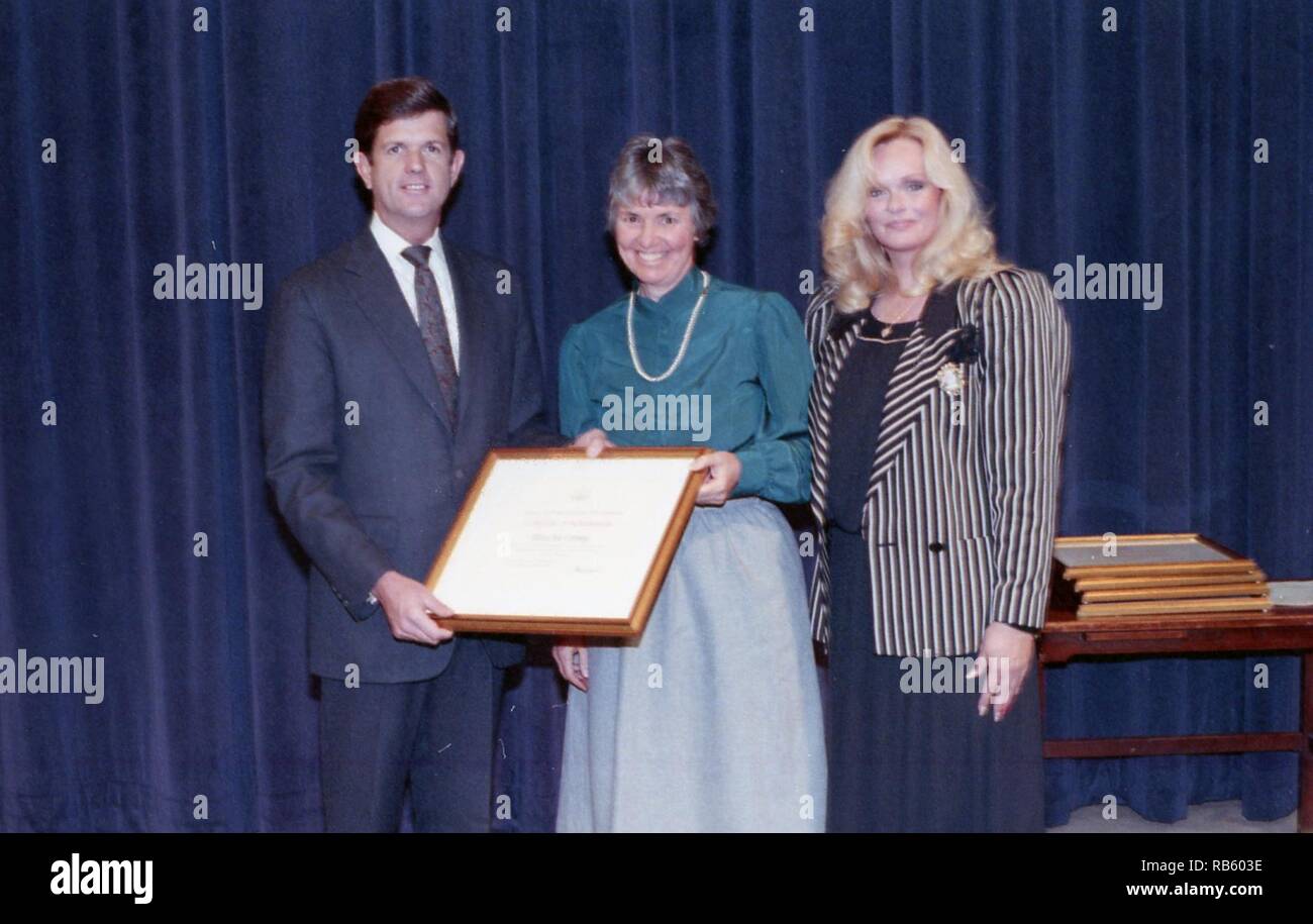 End World Hunger - Giving awards and recognition Stock Photo - Alamy