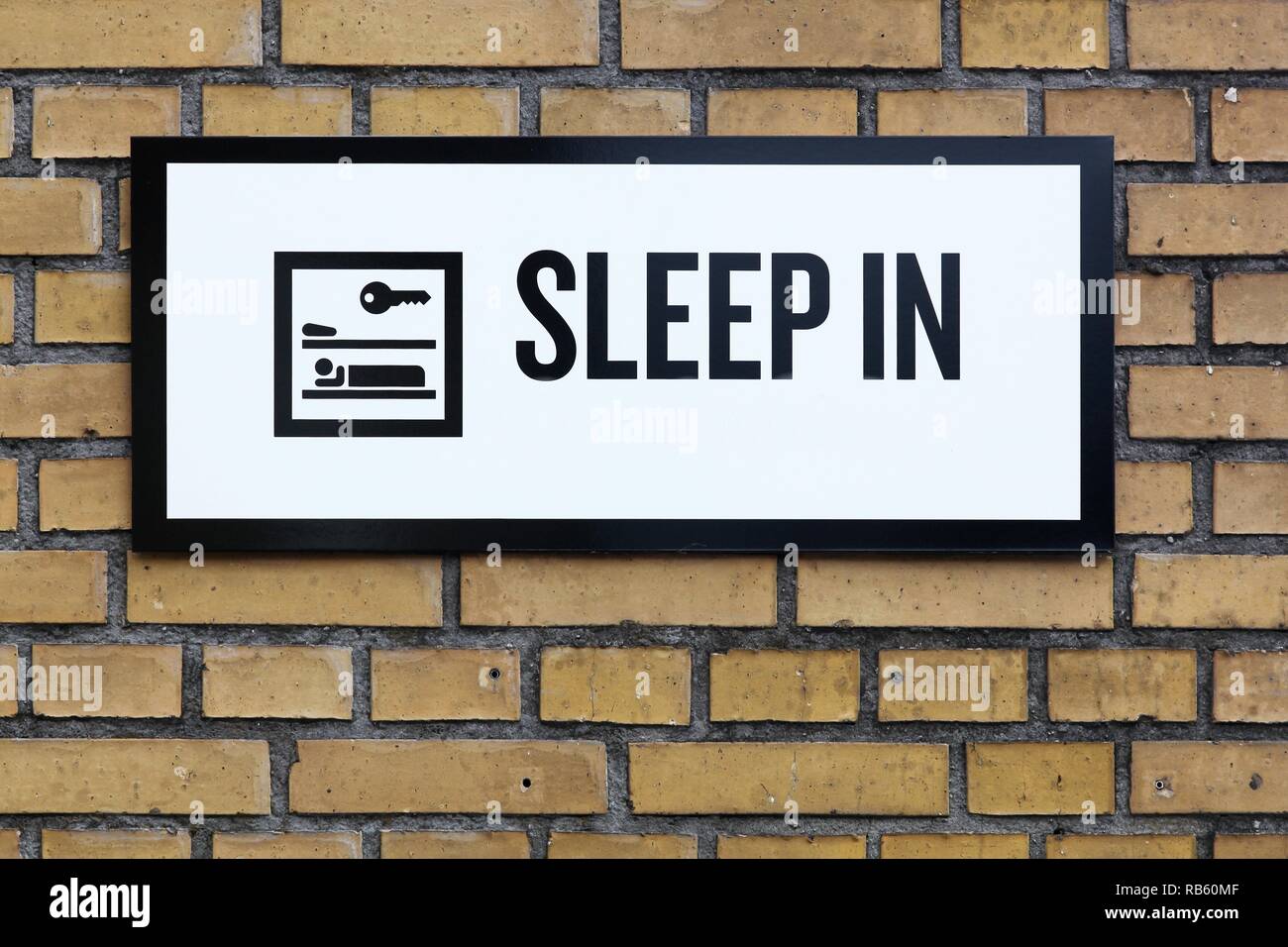Sleep symbol hi-res stock photography and images - Alamy