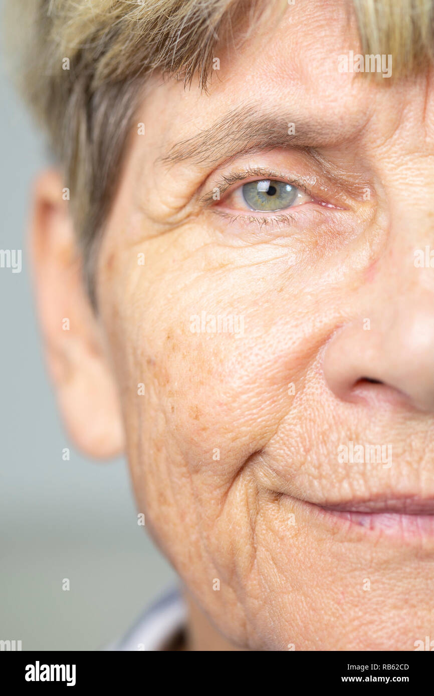 Face of old woman Stock Photo - Alamy
