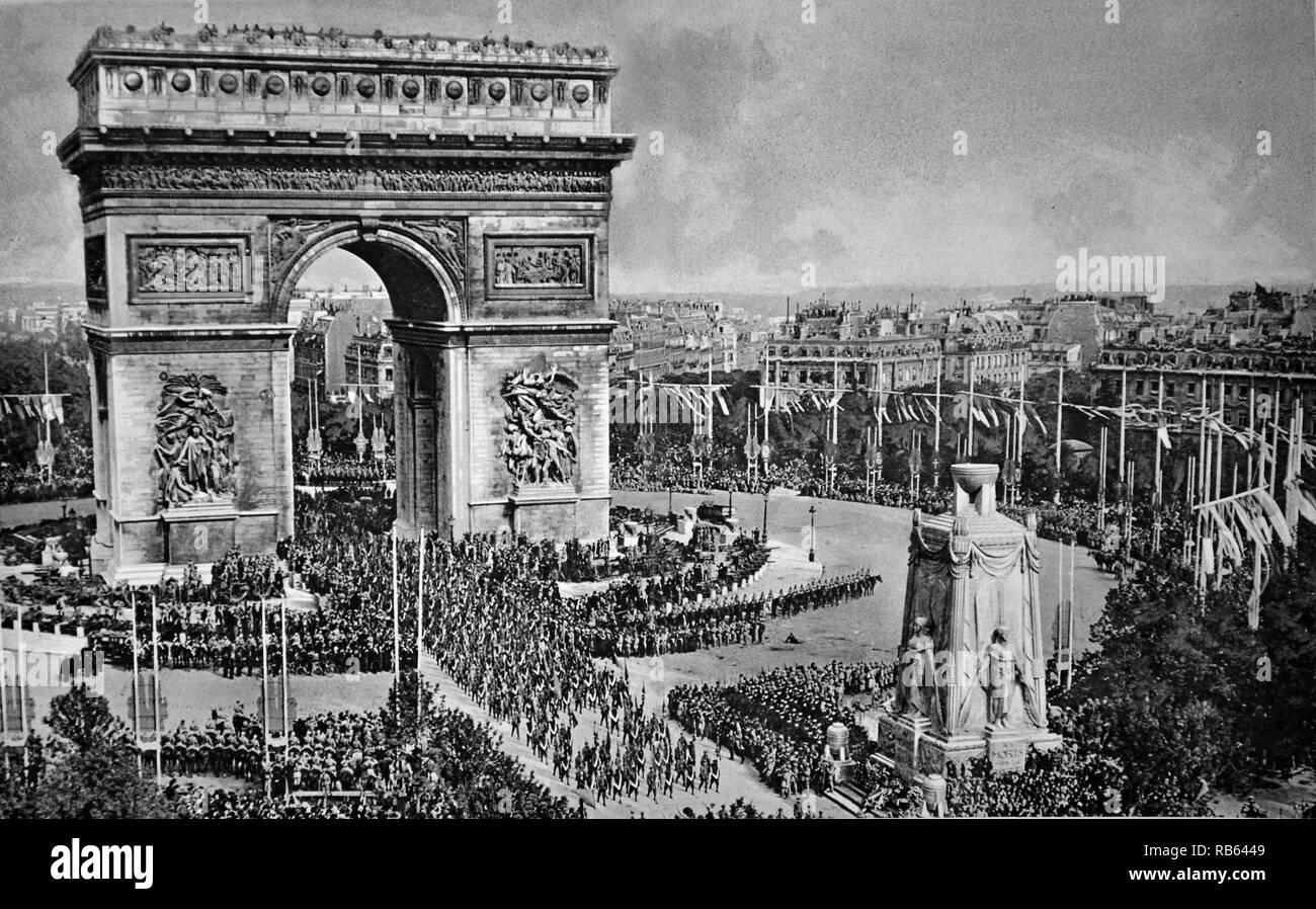 Photograph of the great march of allied troops through Paris, in ...