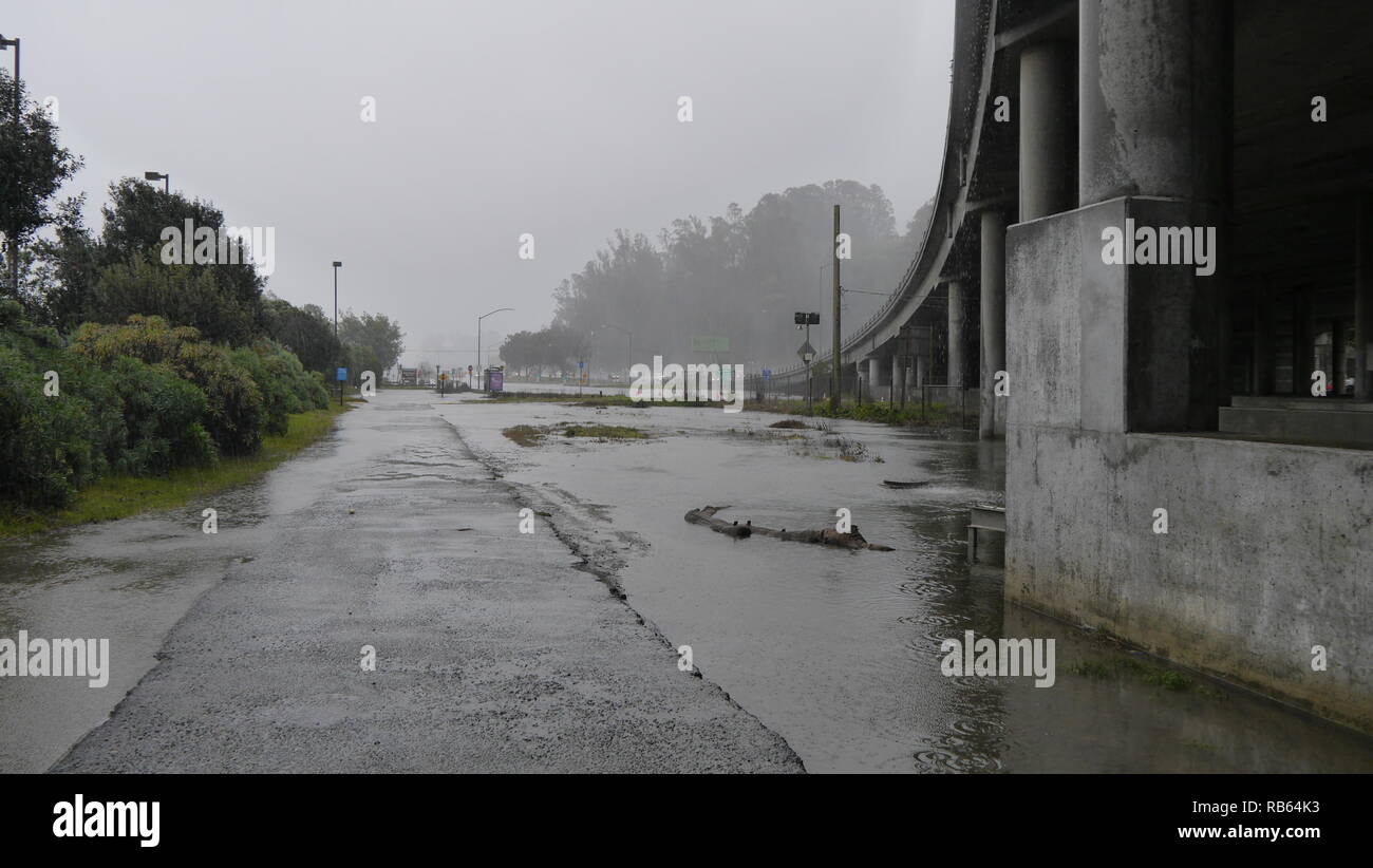 Bike Path Near Freeway Overpass Stock Photo - Alamy