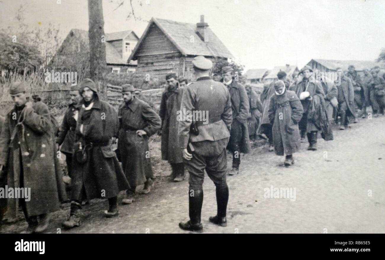 World War Two: German army postcard showing Russian prisoners of war ...