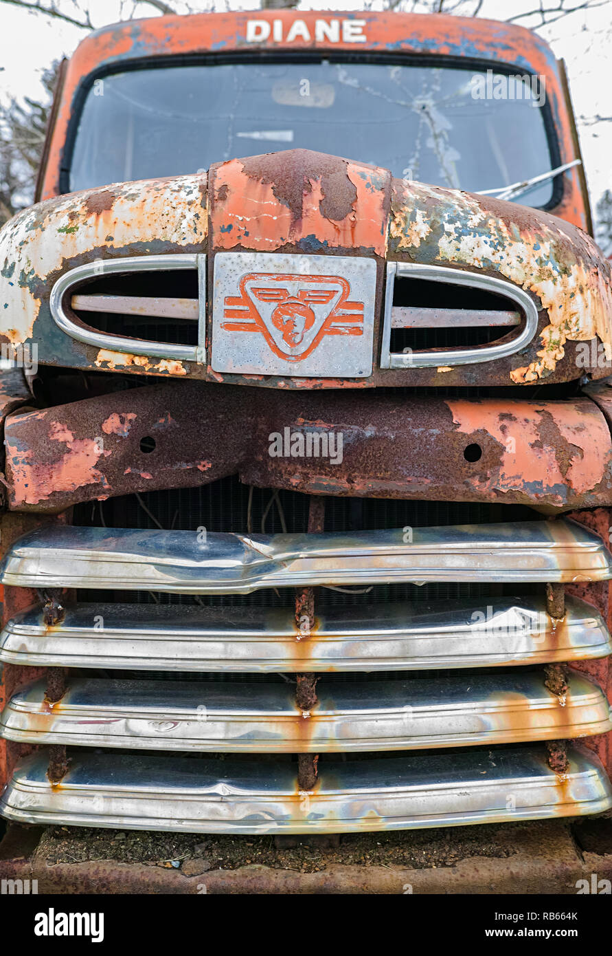 Antique rust American pick-up truck. Front view Stock Photo - Alamy