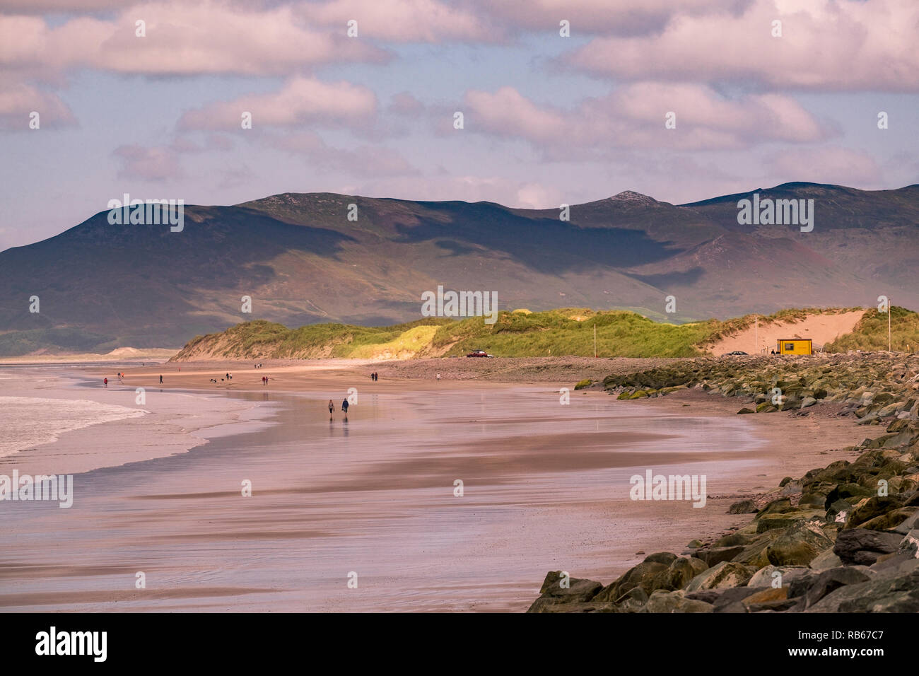 Rossbeigh Strand High Resolution Stock Photography and Images - Alamy