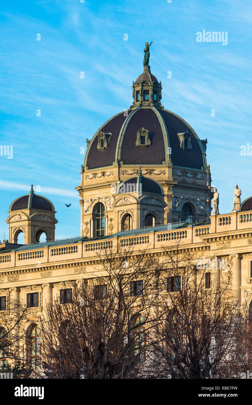 Palatial building hi-res stock photography and images - Alamy