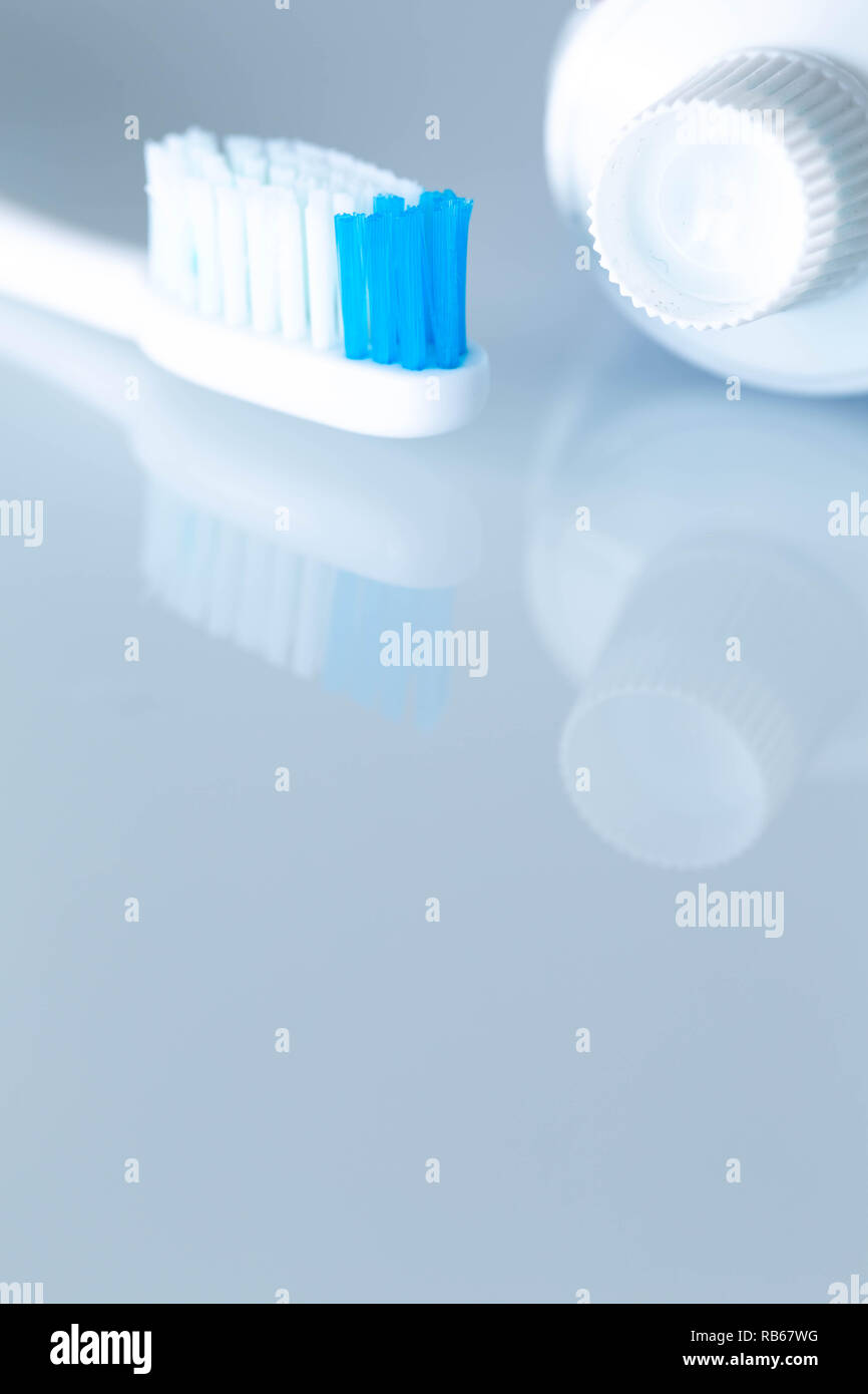 toothbrush and toothpaste Stock Photo - Alamy