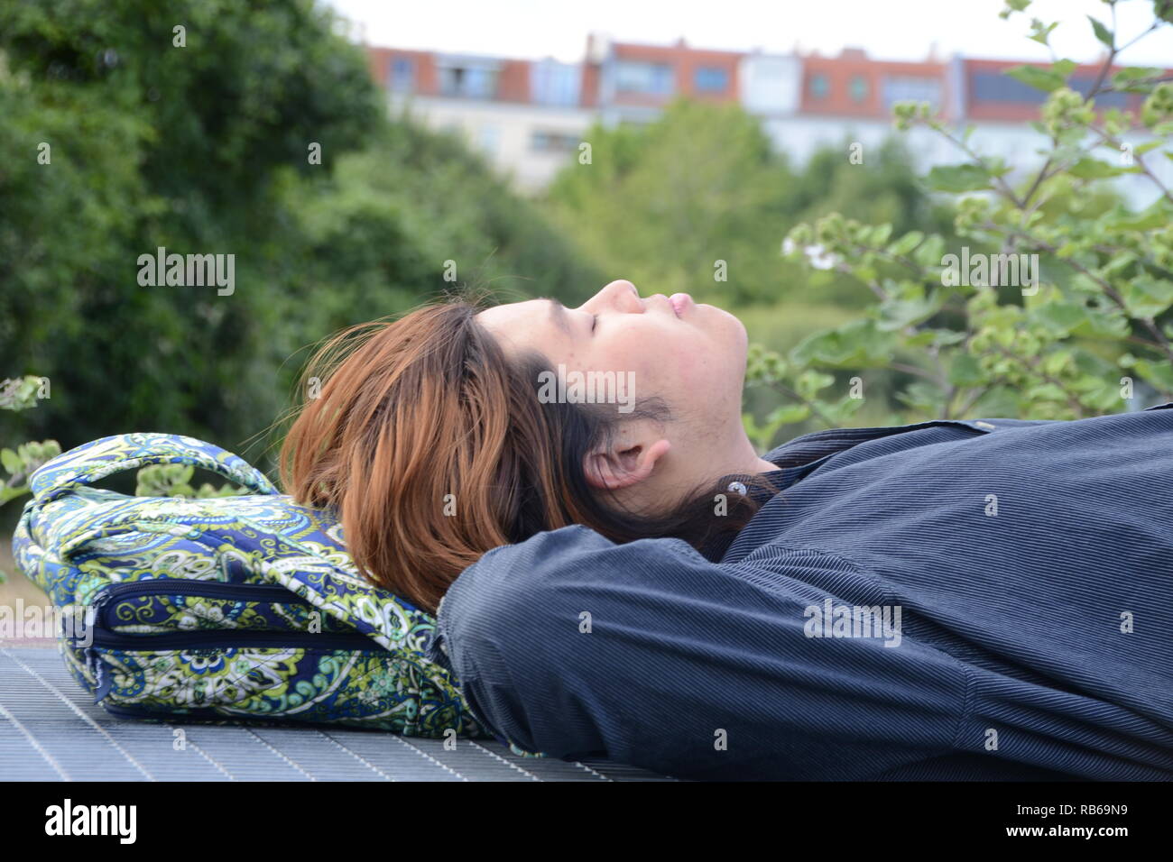 Chilling emotion hi-res stock photography and images - Alamy