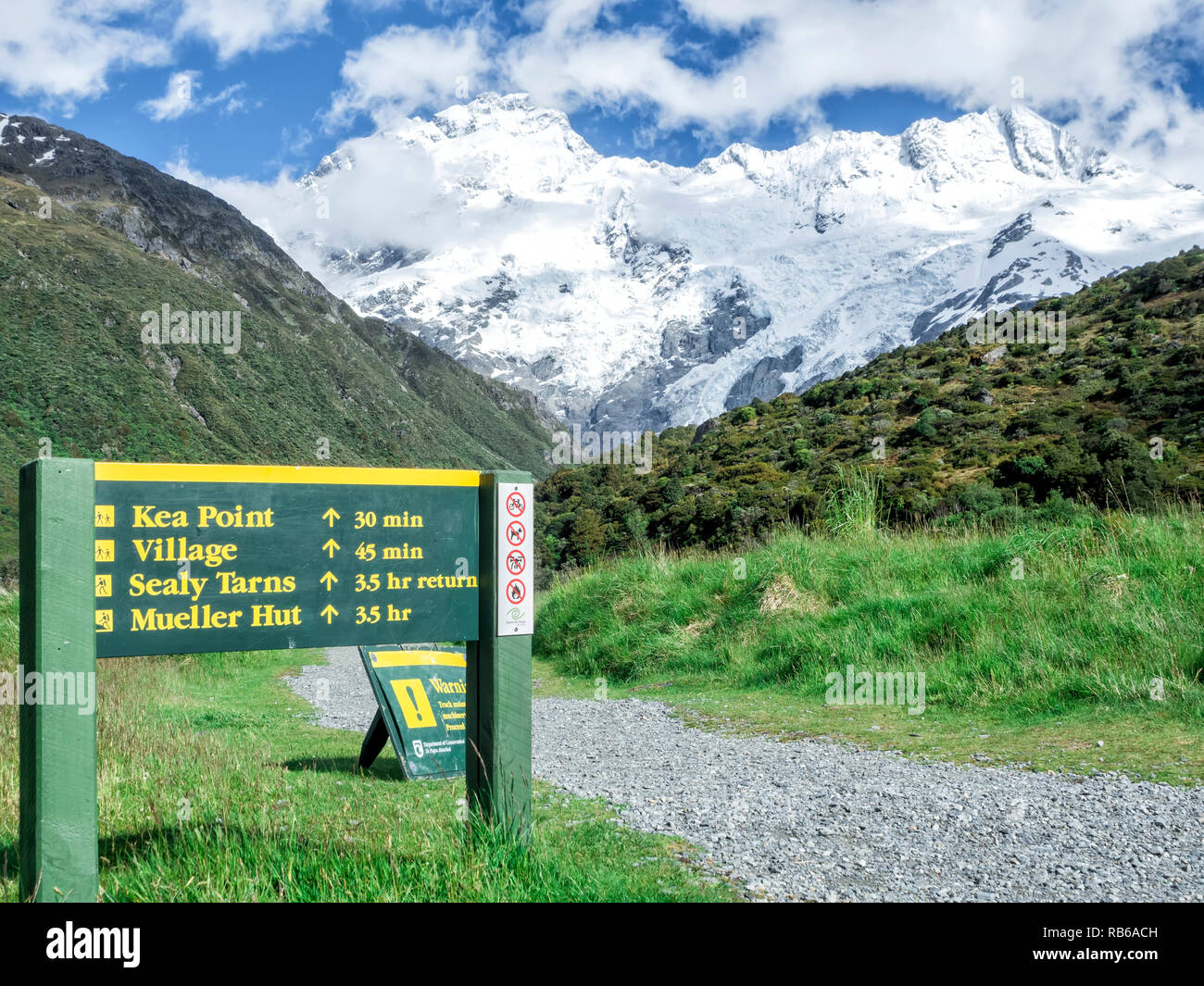 Mount Cook Sign, Aoraki, Mount Cook, New Zealand, NZ Stock Photo - Alamy