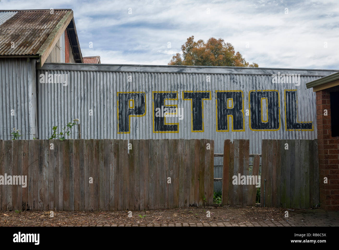 Shed wall and sign hi-res stock photography and images - Alamy