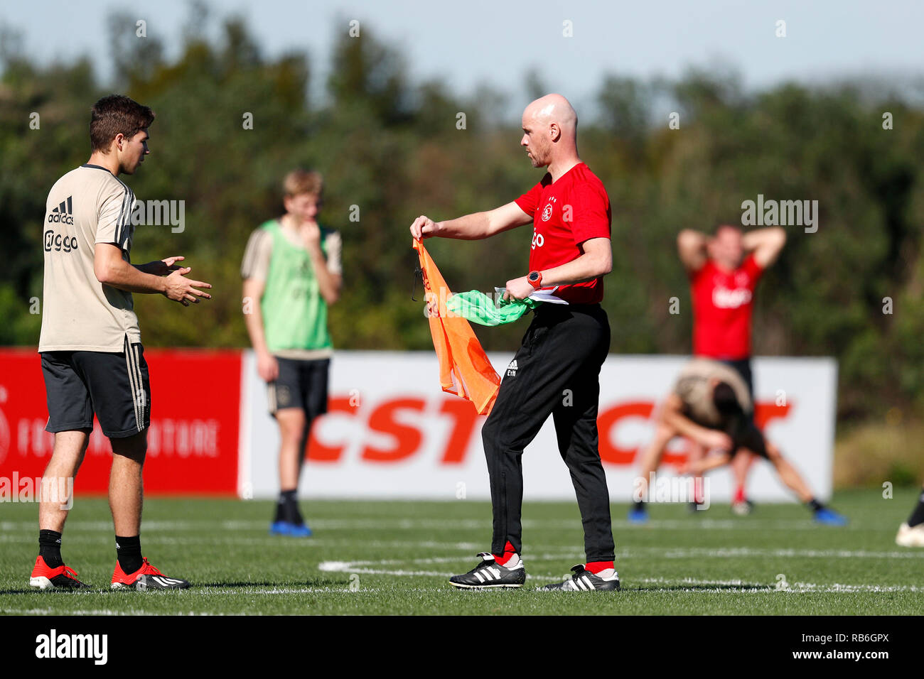 Erik ten hag training hi-res stock photography and images - Alamy