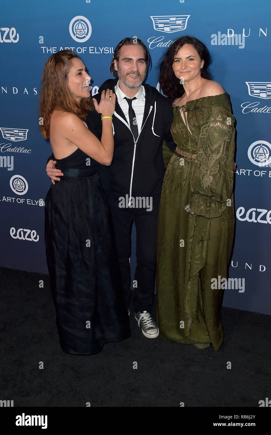 Joaquin phoenix and summer phoenix hi-res stock photography and images ...