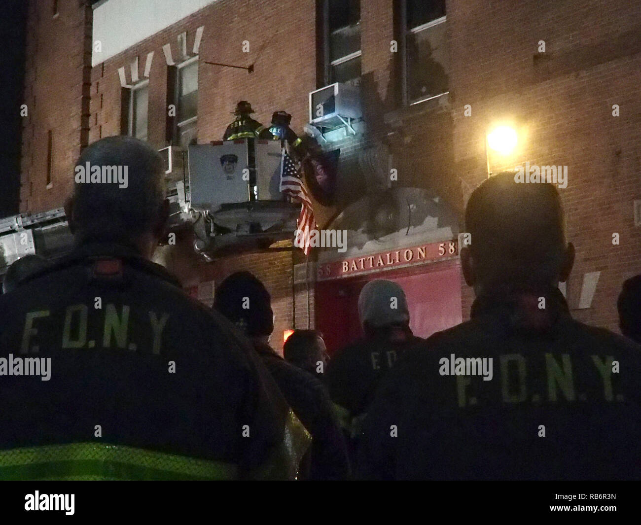 New York, New York, USA. 7th Jan, 2019. Bunting was place on the ...