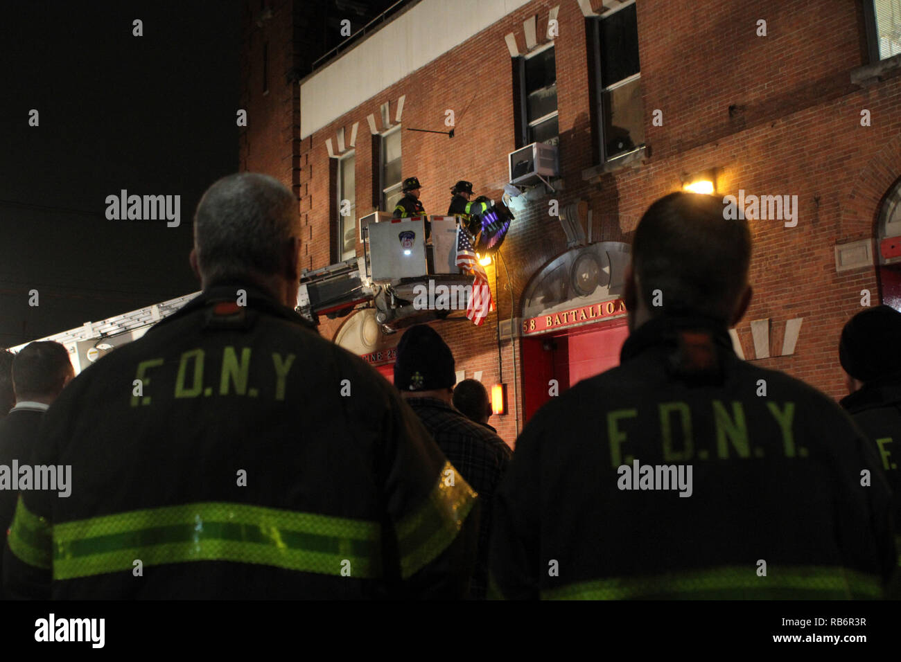 New York, New York, USA. 7th Jan, 2019. Bunting was place on the ...