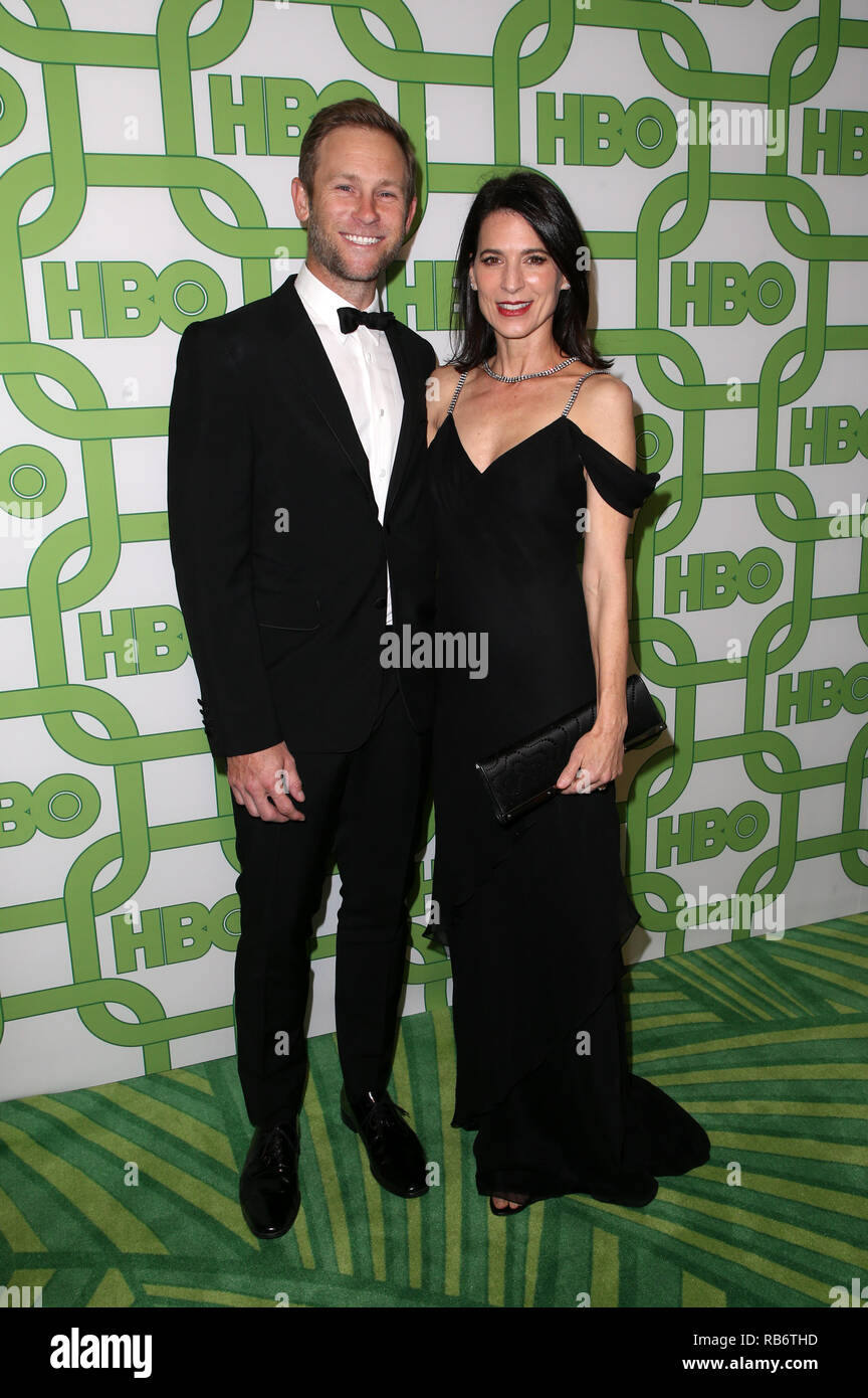 Aaron endress fox and perrey reeves hi-res stock photography and images ...