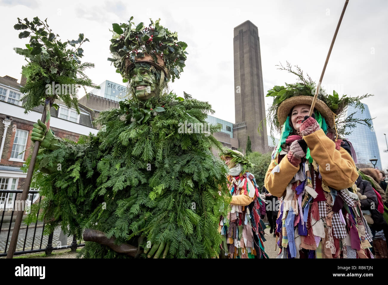 Shakespeare mummers hi-res stock photography and images - Alamy