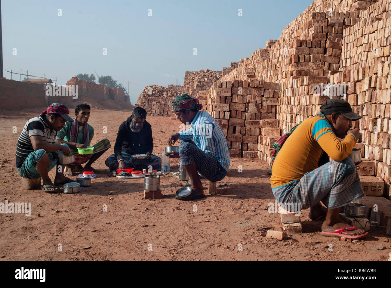 Bricks workers hi-res stock photography and images - Alamy