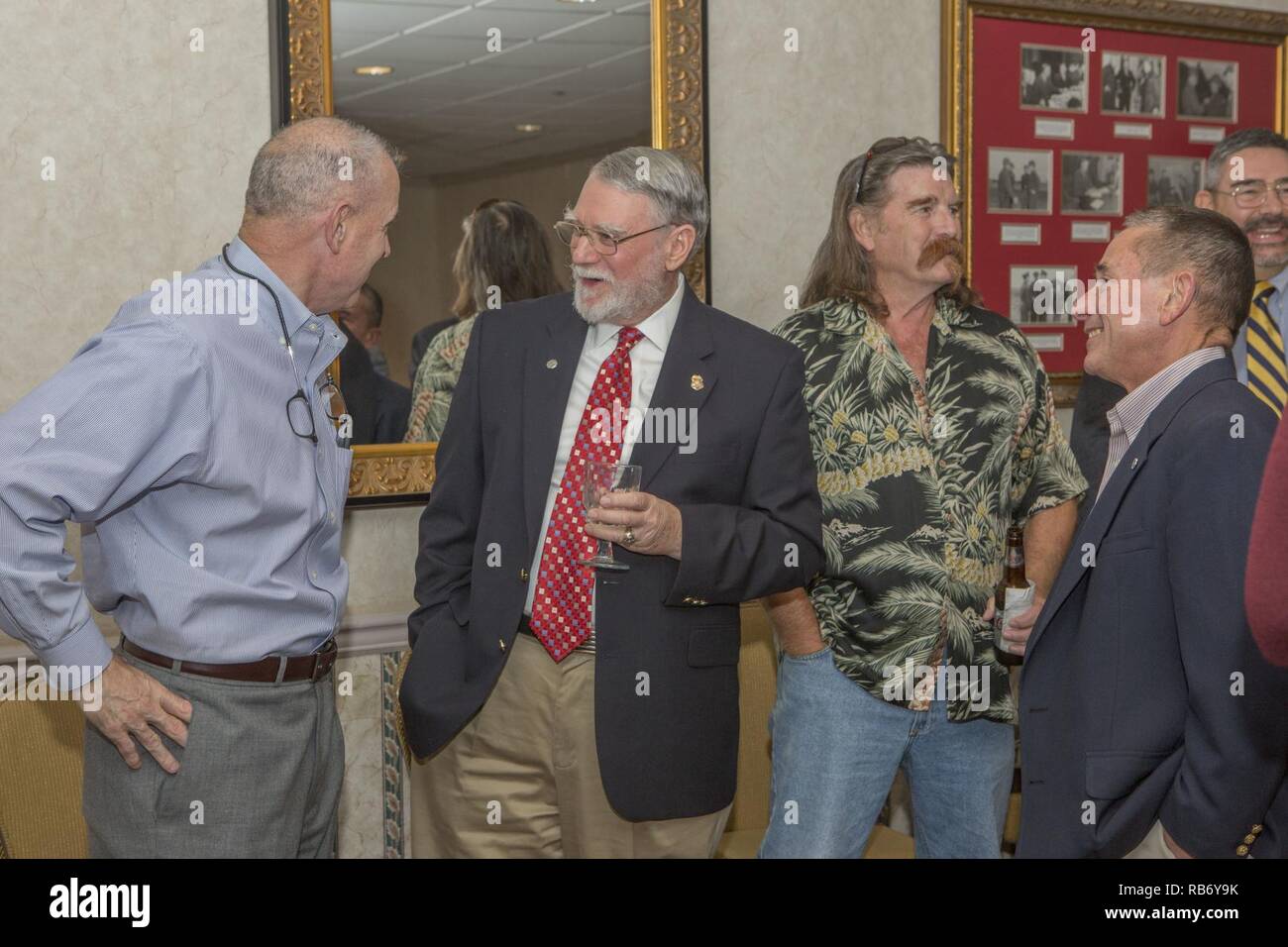 Retired military officers club hi-res stock photography and images - Alamy