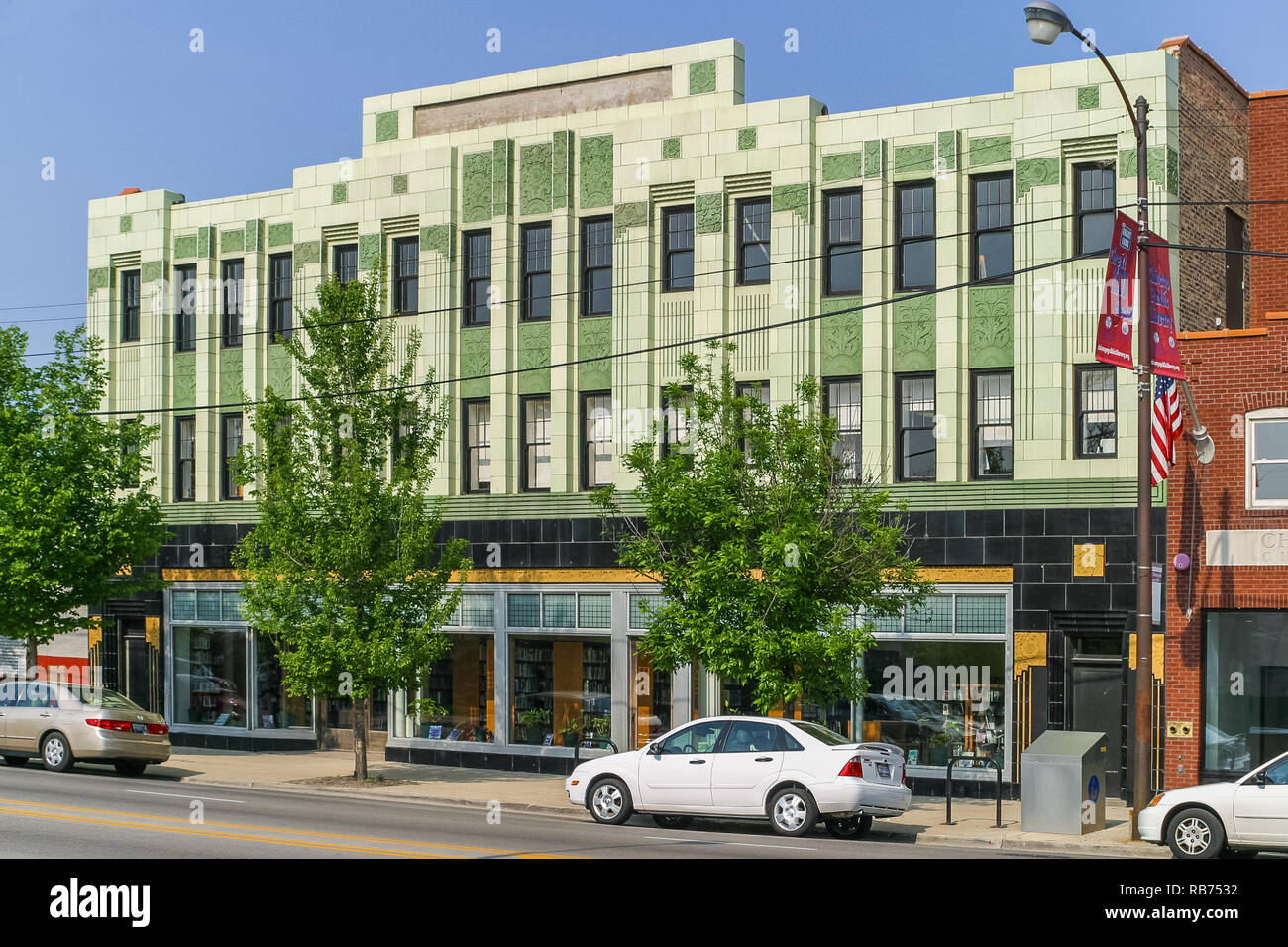 Exterior of Chicago Bee building Stock Photo - Alamy