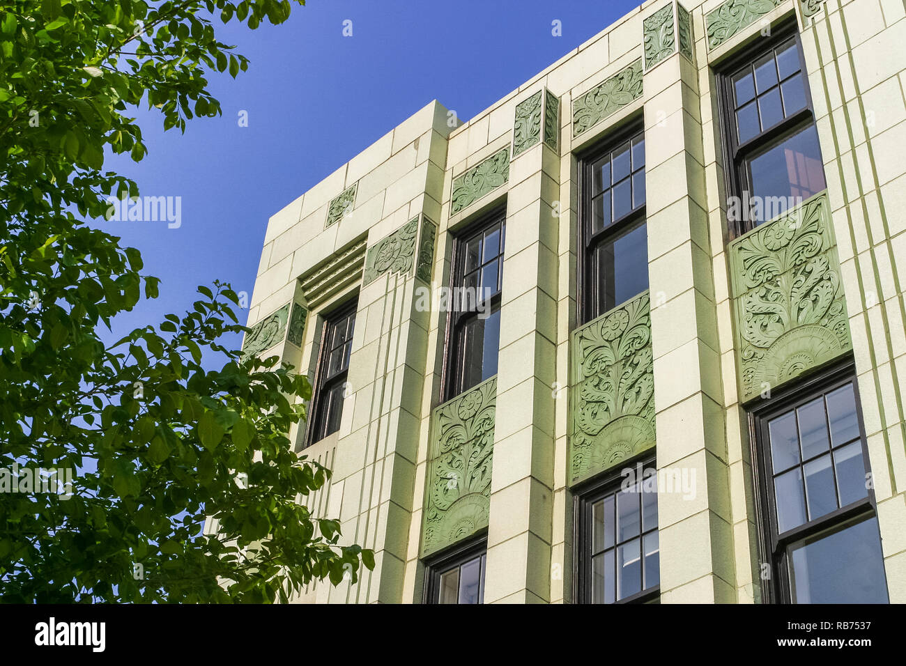 Exterior of Chicago Bee building Stock Photo - Alamy