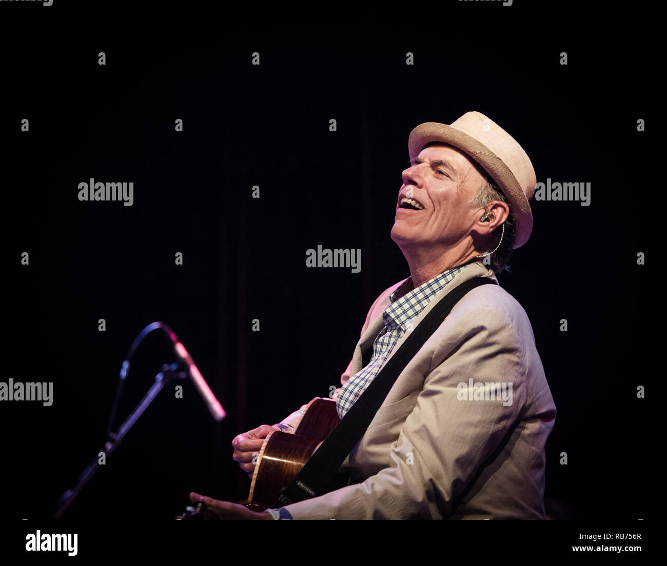John hiatt singer hi-res stock photography and images - Alamy