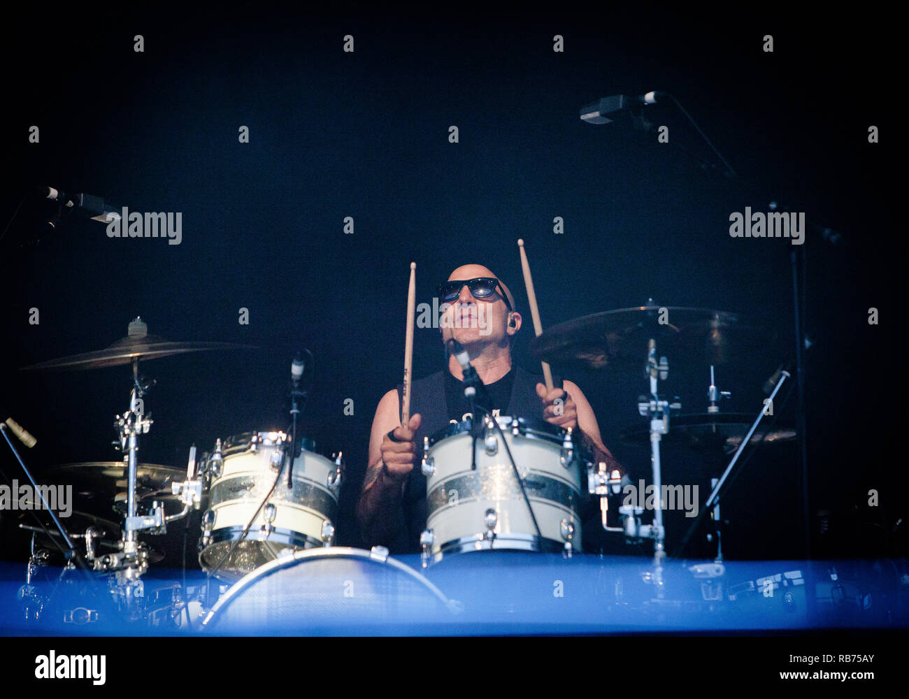 Kenny aronoff hi-res stock photography and images - Alamy