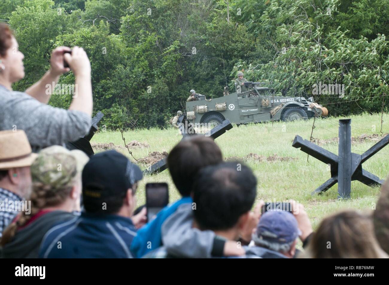 Reenacting a gunfight hi-res stock photography and images - Alamy