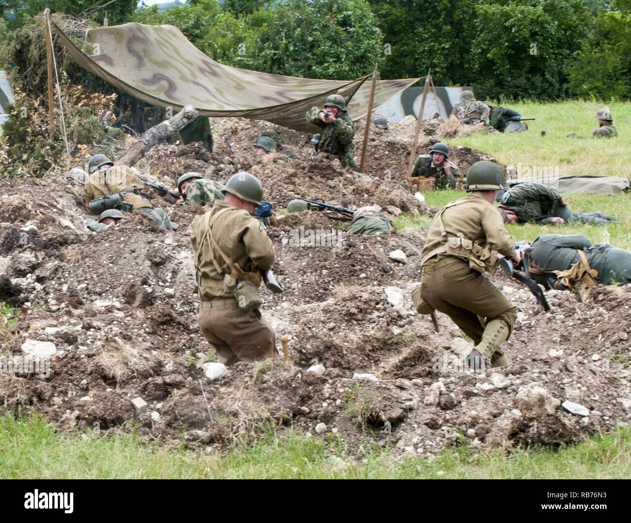 Reenacting a gunfight hi-res stock photography and images - Alamy