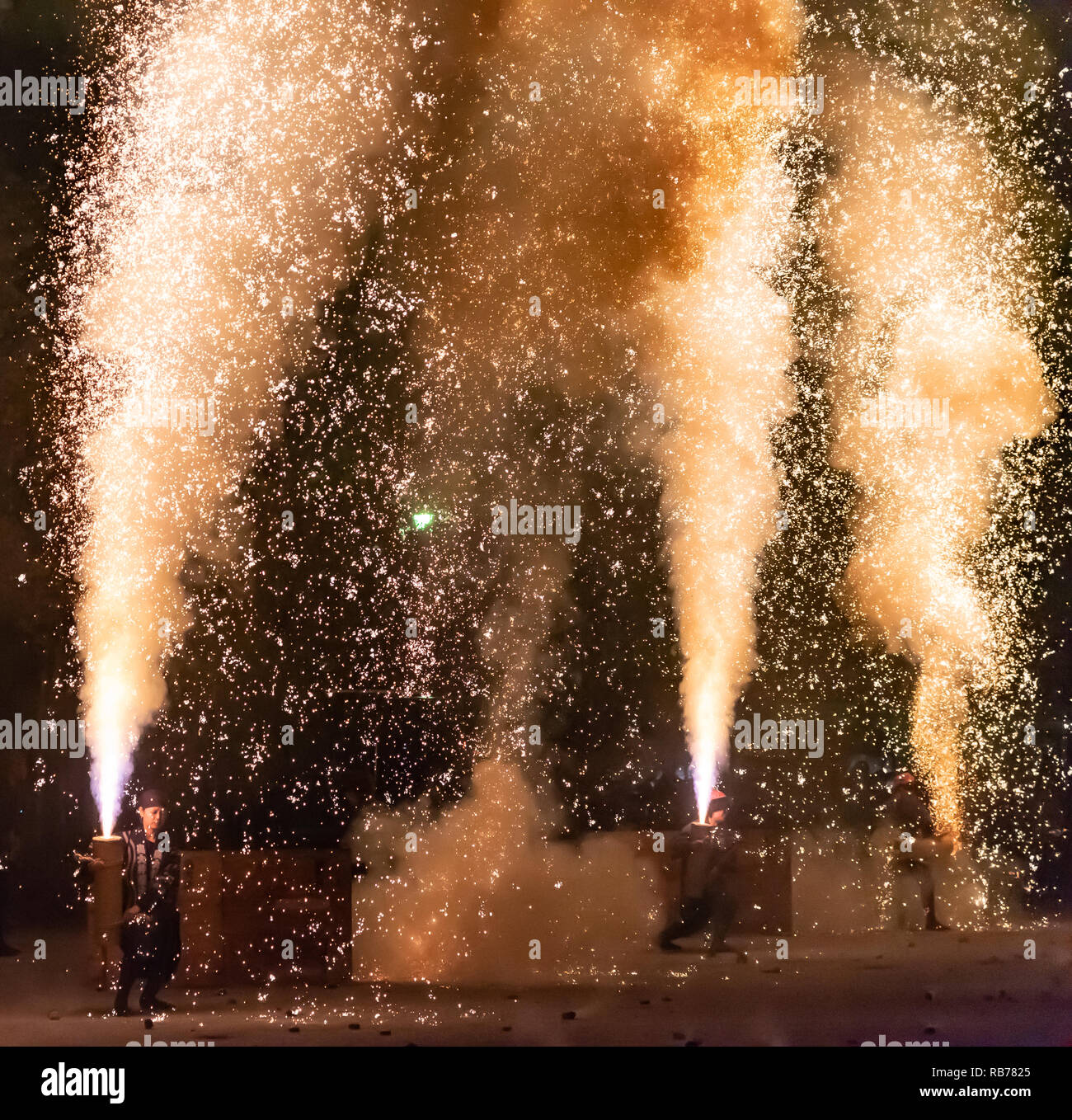 Tezutsu Hanabi [ hand-held Fireworks Festival ] in Shizuoka Festival ...