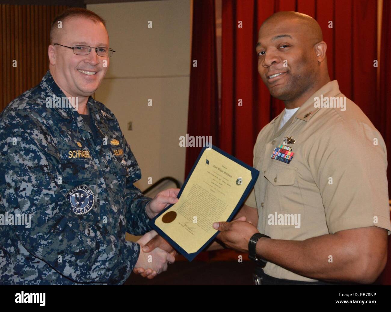 SILVERDALE, Wash. (Dec. 14, 2016) – Capt. Alan Schrader, Naval Base ...