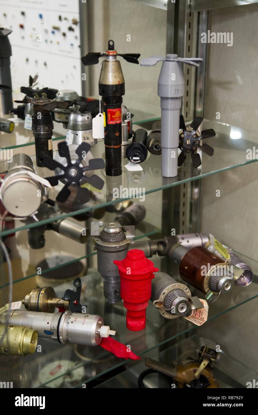 Explsoive ordnance disposal hi-res stock photography and images - Alamy