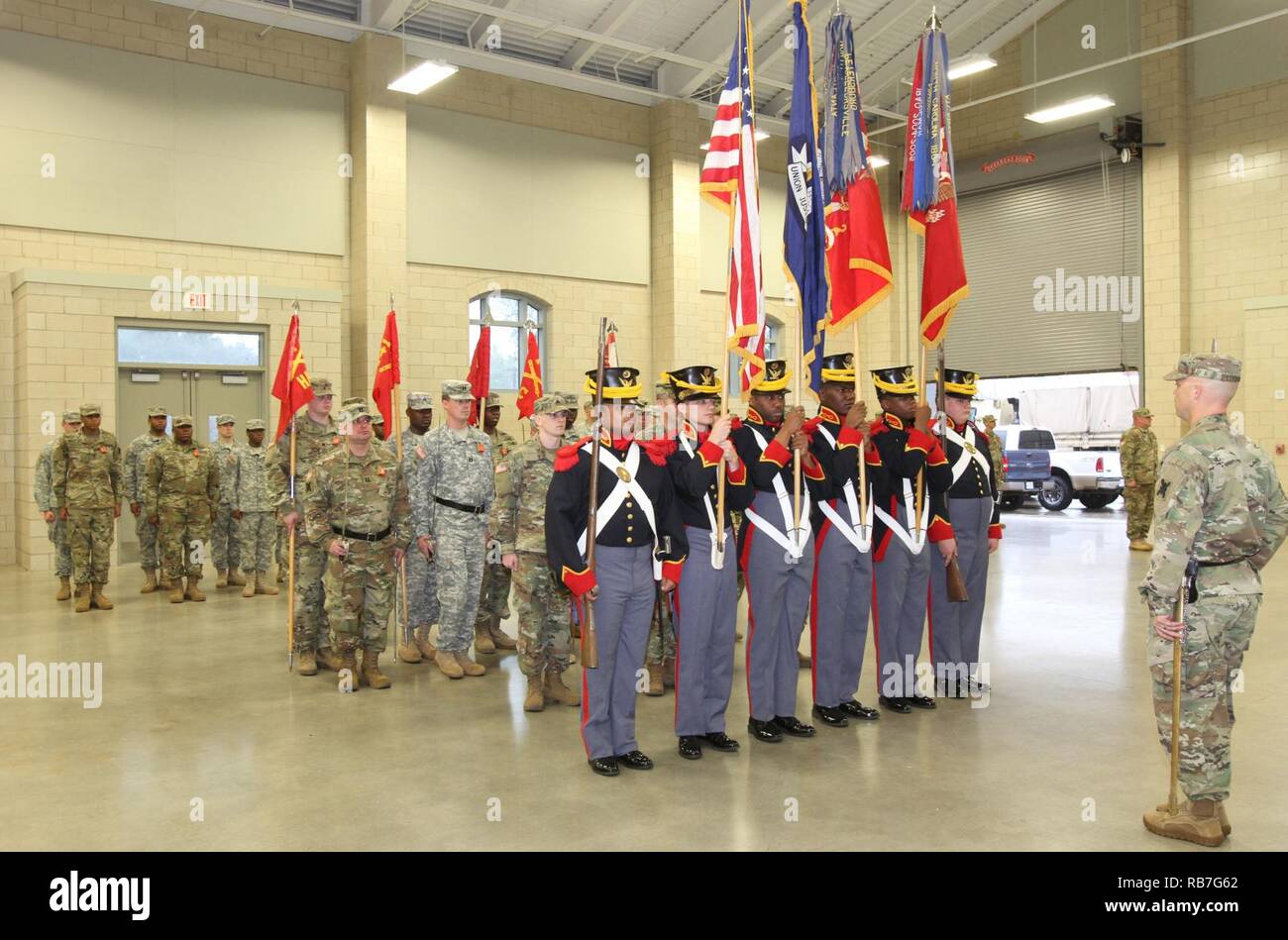 Soldiers of the Louisiana National Guard’s 1-141st Field Artillery ...