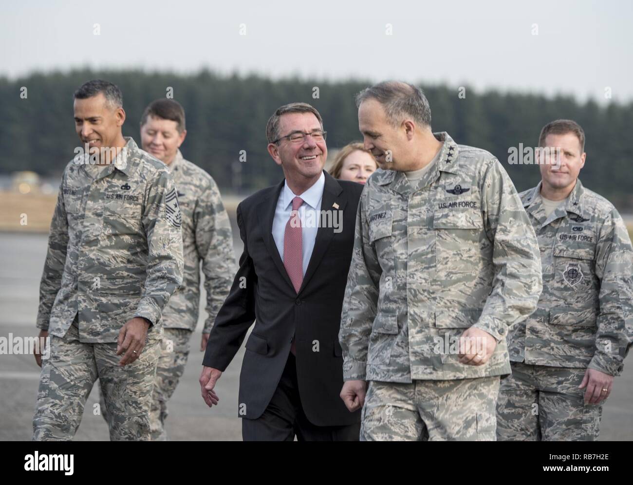 Secretary of Defense Ash Carter speaks with U.S. Air Force Lt. Gen ...