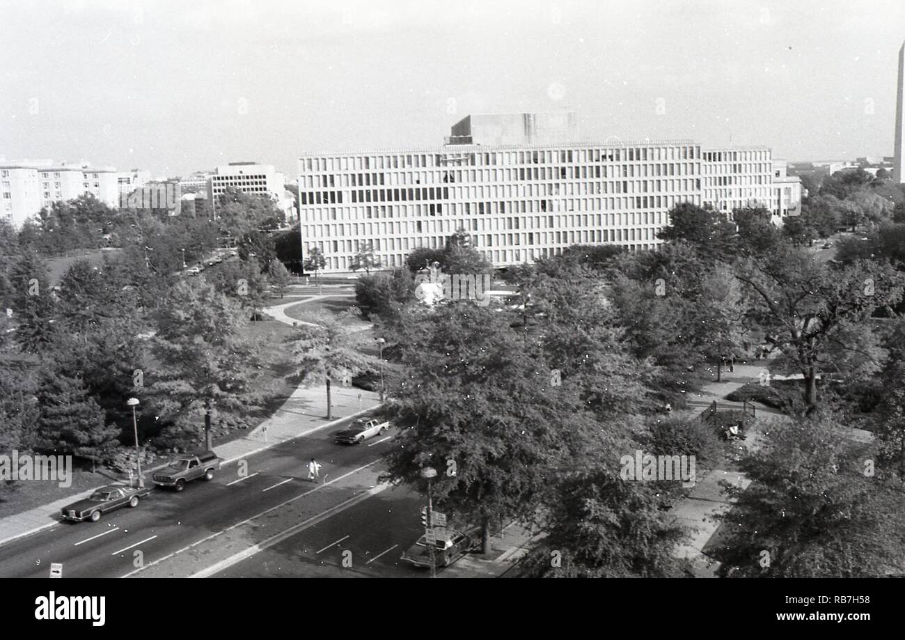 Motorola building hi-res stock photography and images - Alamy