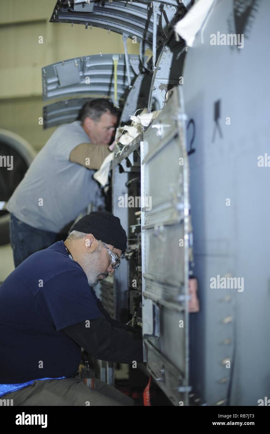 Lightweight airborne recovery systems hi-res stock photography and ...