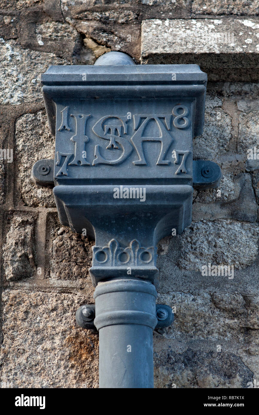 Lead gutter hi-res stock photography and images - Alamy