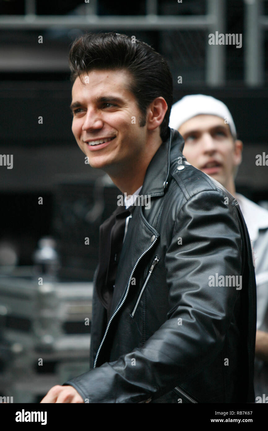 Derek Keeling ( GREASE ) attending BROADWAY on BROADWAY 2008 in Times ...