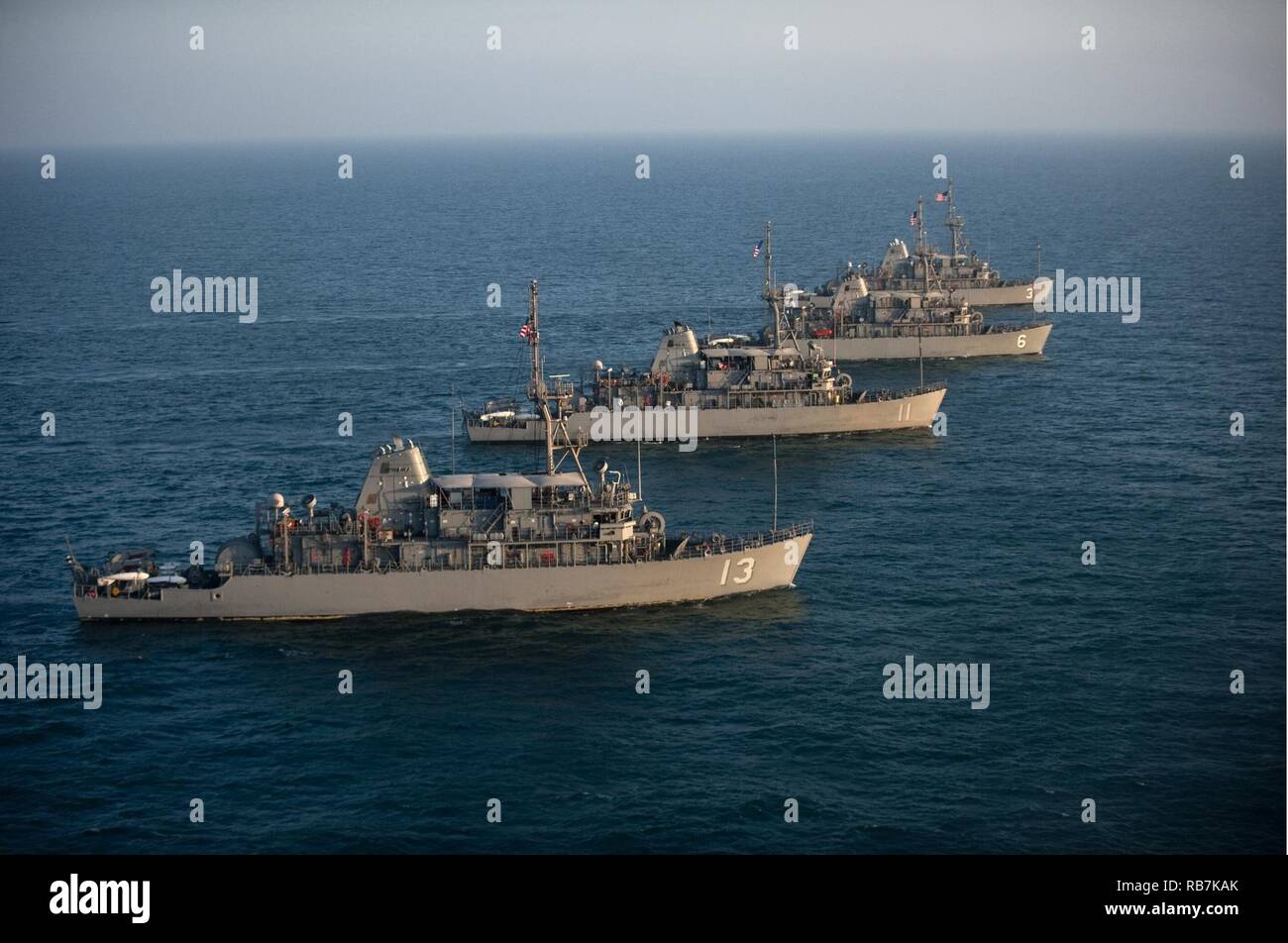 Uss dextrous mcm 13 hi-res stock photography and images - Alamy