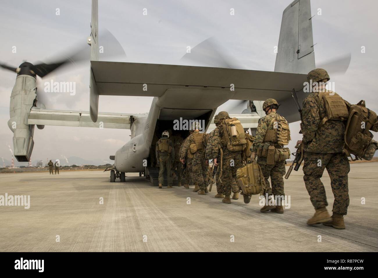 U.S. Marines with 3rd Battalion, 2nd Marine Regiment, Lima Company ...