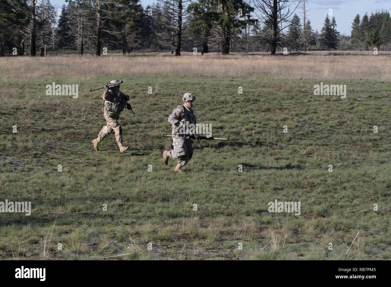 Combat engineers with 555th Engineer Brigade, 7th Infantry Division run ...