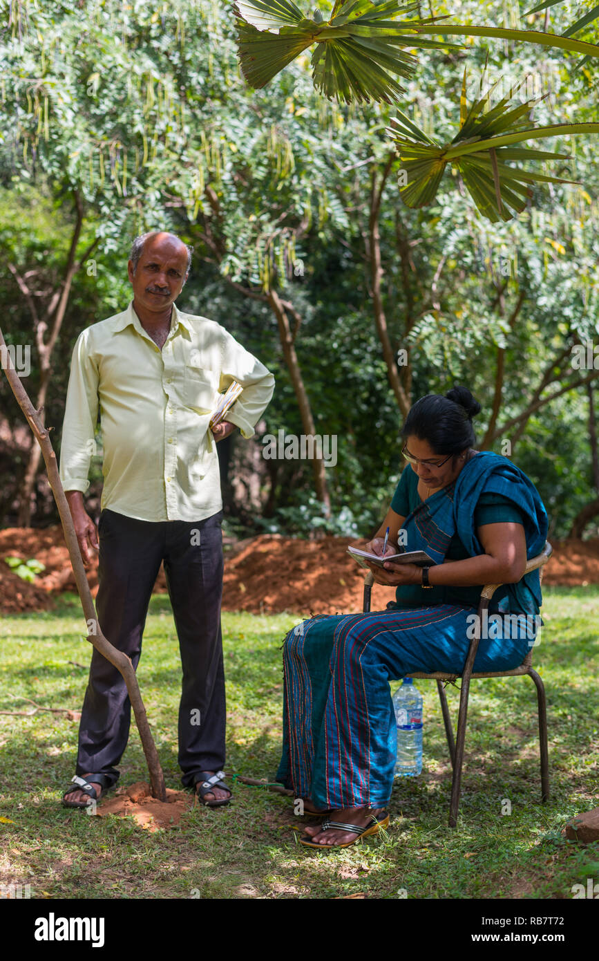 Writing man next hi-res stock photography and images - Alamy