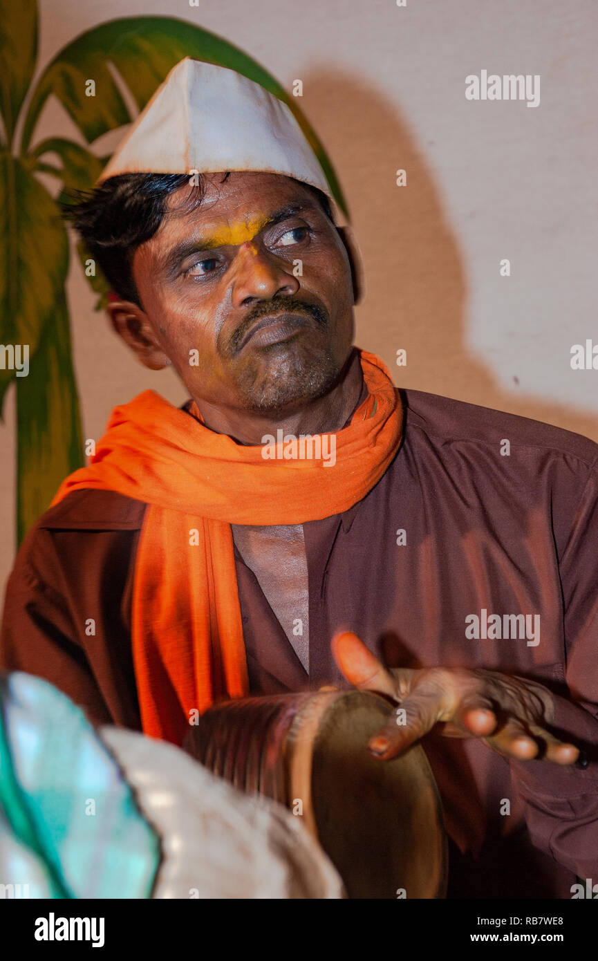 Gondhal hi-res stock photography and images - Alamy