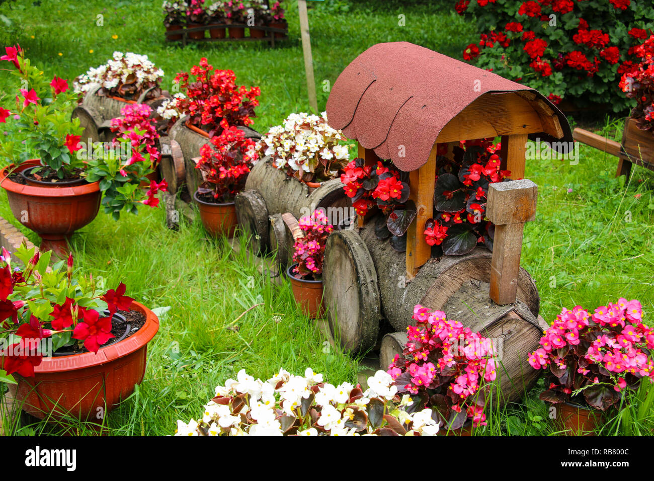 Green railway wagon flowers hi-res stock photography and images - Alamy