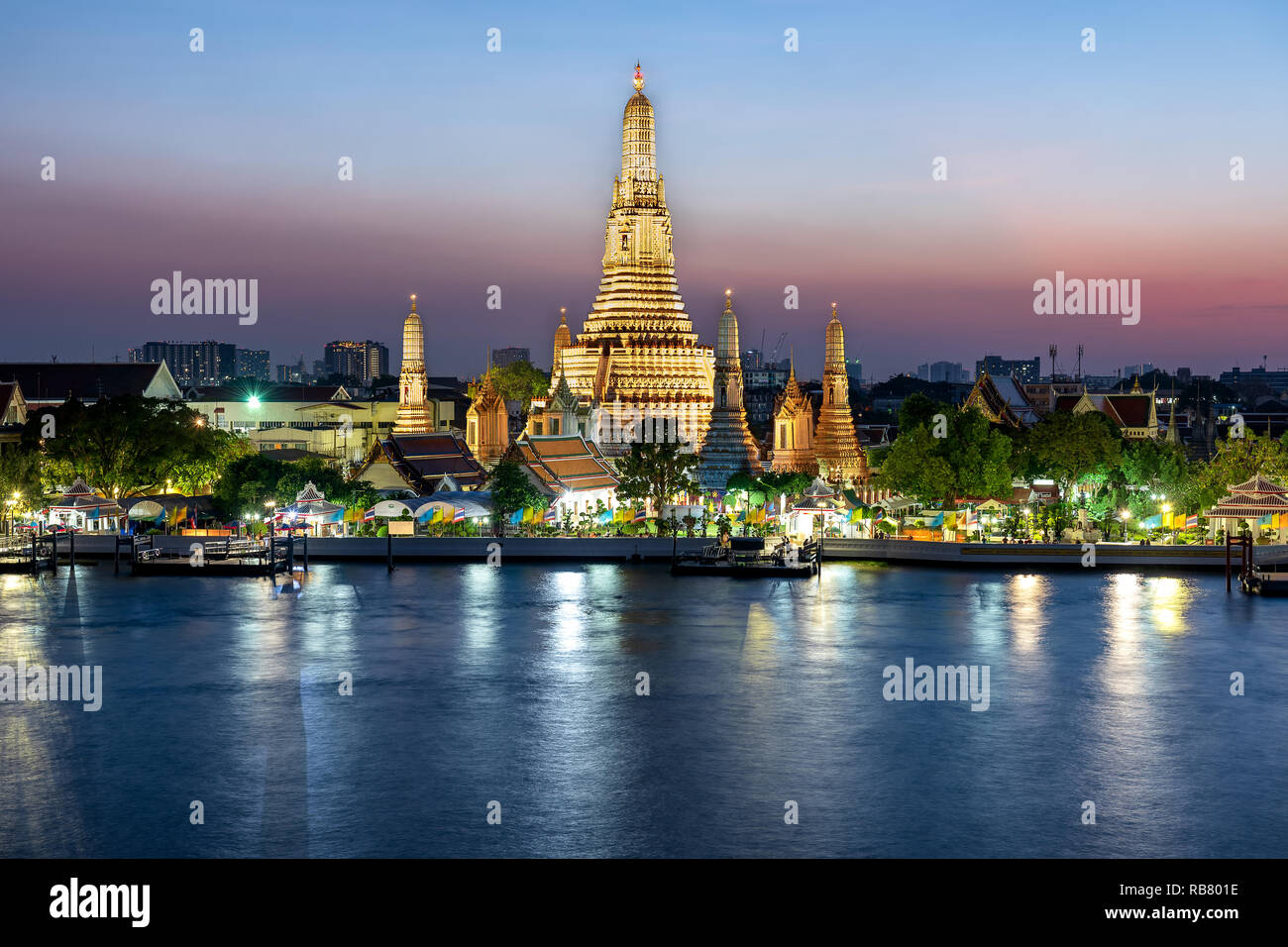 Wat Arun Temple at sunset landmark of Bangkok, Thailand Stock Photo - Alamy