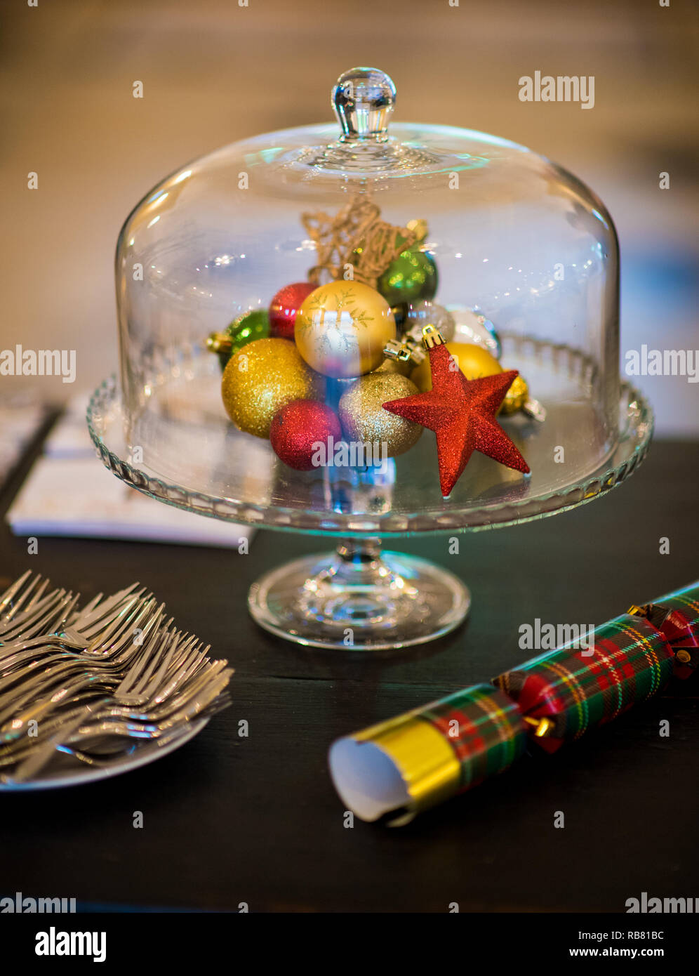 Inside the cake hi-res stock photography and images - Alamy