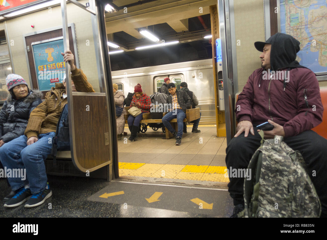 Open Subway Doors High Resolution Stock Photography and Images - Alamy